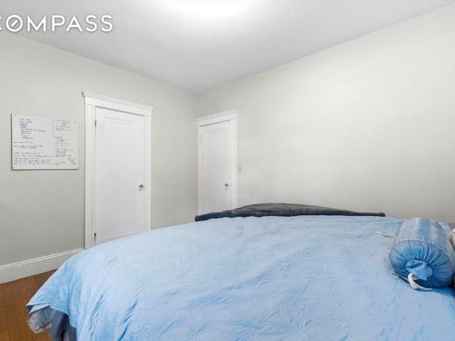36 Linnaean St 2, Cambridge, MA