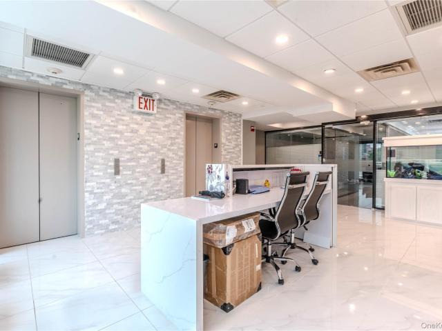 36 Main Street 6N