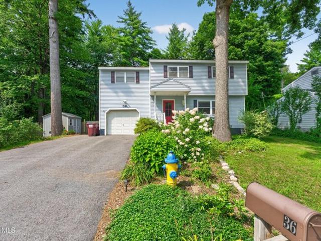 36 Michael Dr, Saratoga Springs, NY 12866