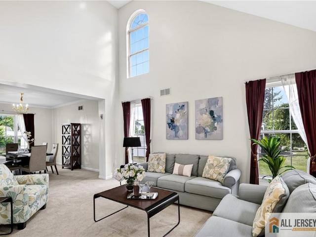36 Monticello Way