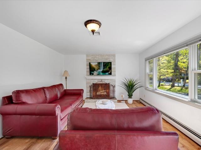 36 Mooring Dr