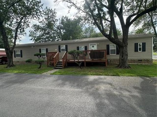 36 Molokai Dr, Benton, MO 63736