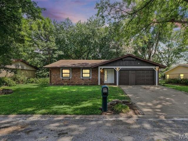 36 Morrison Dr, Belleville, IL 62221