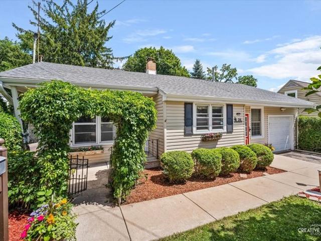 36 Mosedale St, Saint Charles, IL 60174