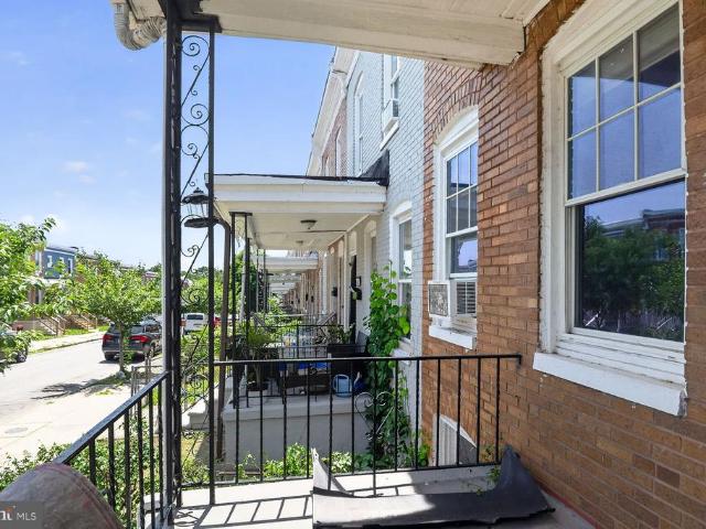 36 N Abington Avenue