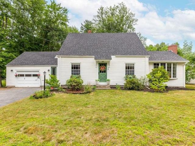 36 Narragansett St, Gorham, ME 04038