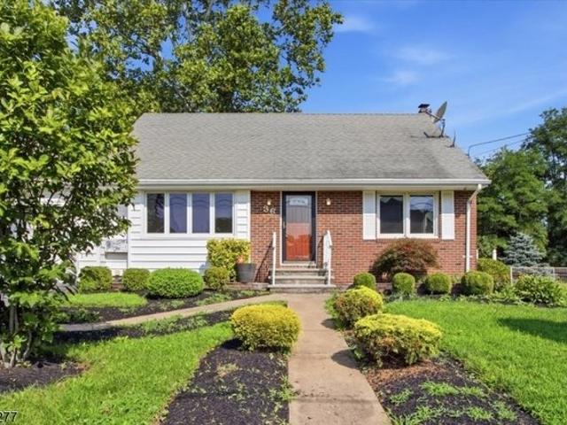 36 Oakland Ave, Franklin Twp, NJ 08873