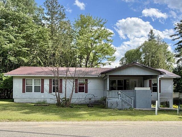 36 Olive St, Saranac Lake, NY 12983
