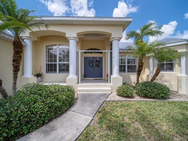 36 Pine Valley Ct, Rotonda West, FL 33947