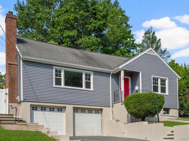 36 Pilgrim Dr, Port Chester, NY 10573