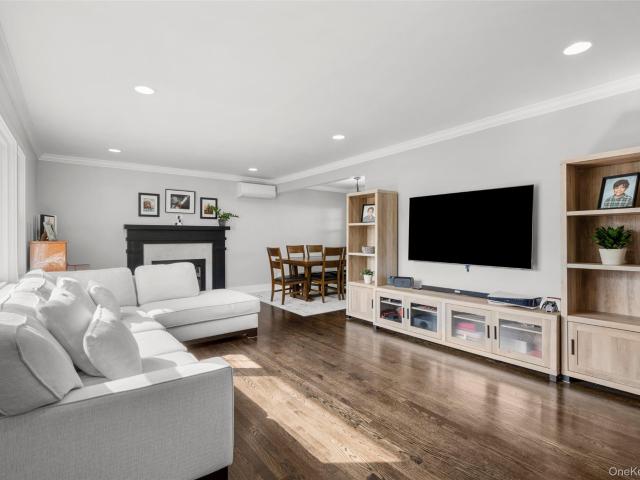36 Pilgrim Drive