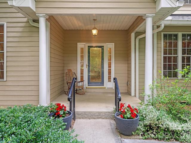 36 Poplar Creek Drive