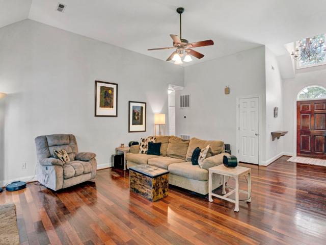 36 Prince Williams Court