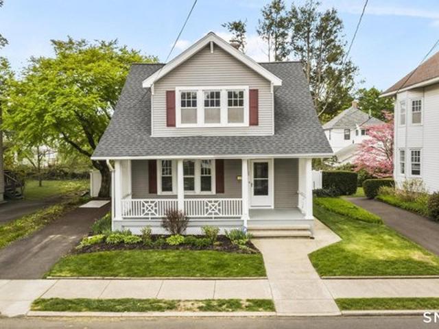 36 Quentin St, Hamden, CT 06517