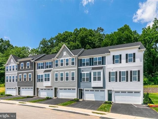 36 Rail Yard Dr, Enola, PA 17025