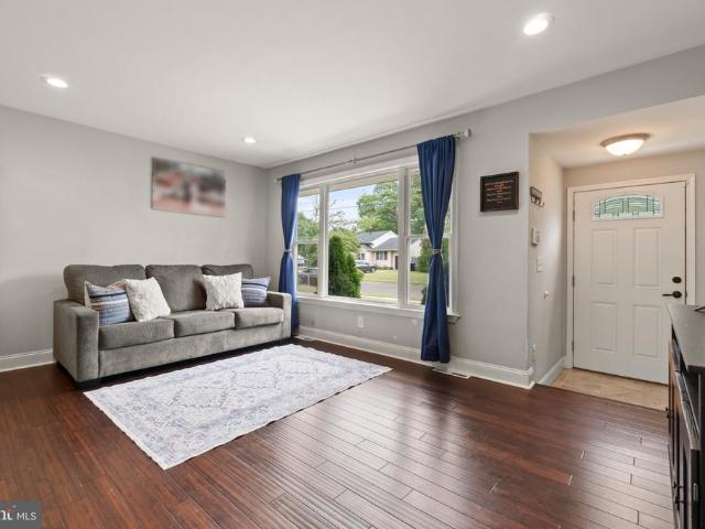 36 Richards Avenue