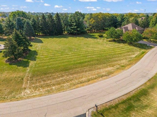36 River Ridge Dr, Sleepy Hollow, IL 60118