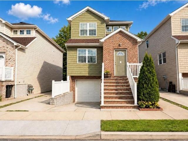 36 Riverside Ln, Staten Island, NY 10302