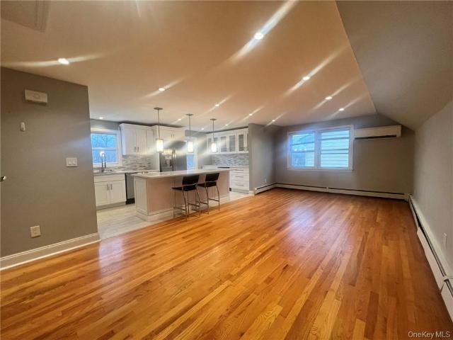 36 Roanoke Avenue 2