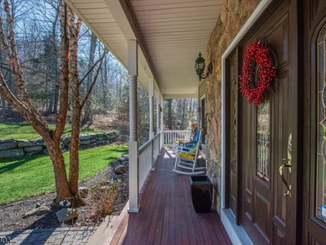 36 Roaring Brook Way