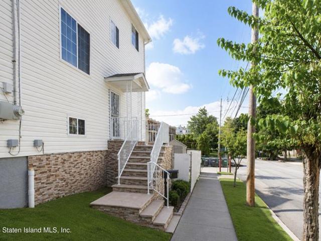 36 Rockwell Ave, Staten Island, NY 10305