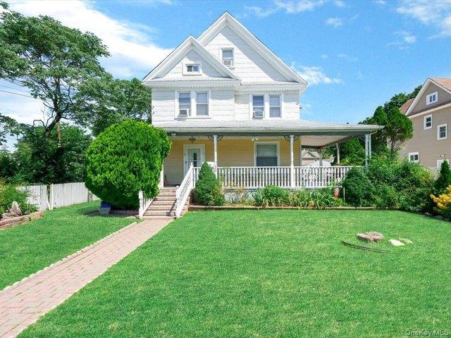 36 Russell Pl, Freeport, NY 11520
