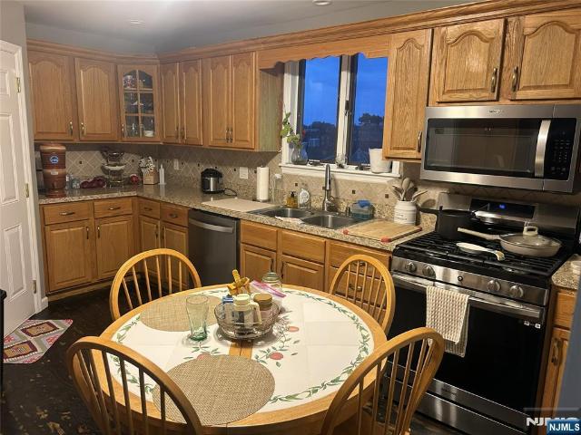 36 Rutherford Place # 2