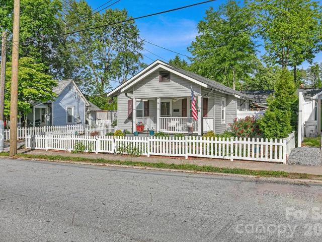 36 S Oaklawn Avenue