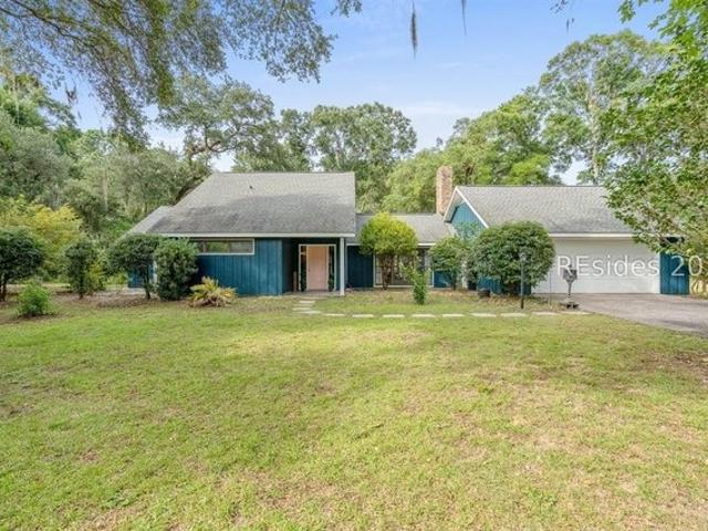 36 Sea Gull Dr, Beaufort, SC 29907