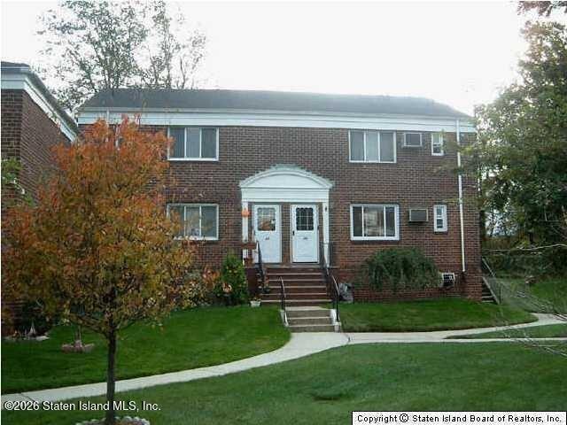 36 Seth Ct Unit B, Staten Island, NY 10301