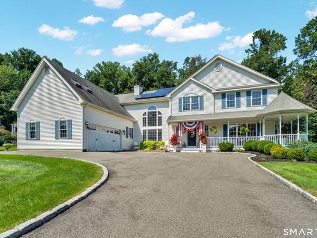 36 Shadows End Ln, Milford, CT 06460
