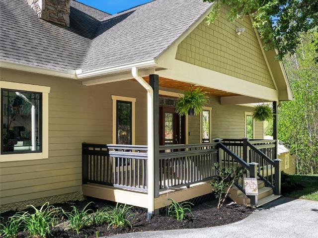 36 Snowshoe Drive