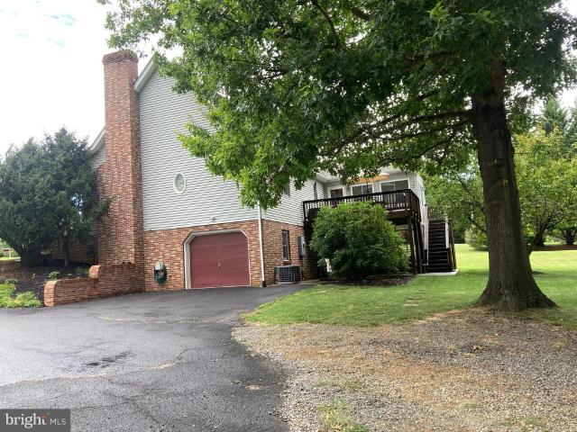 36 Spring Court