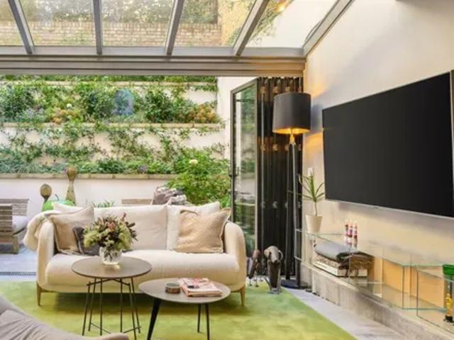 36 St Luke's Mews, London, W11 1HH, United Kingdom | 3 bed house for rent #139264646 | Rentberry