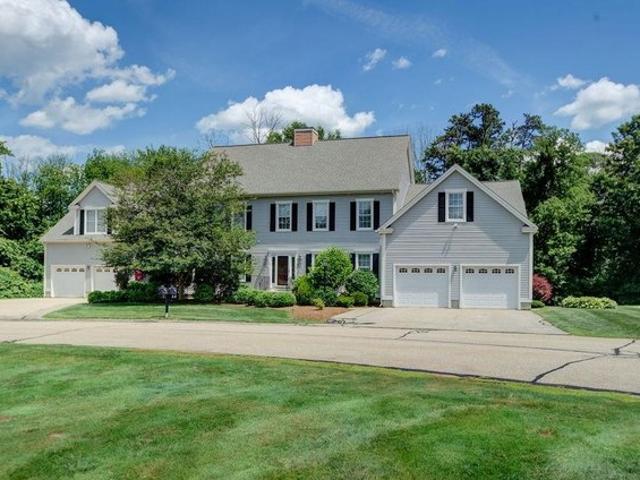 36 Steeple View Dr, Atkinson, NH 03811