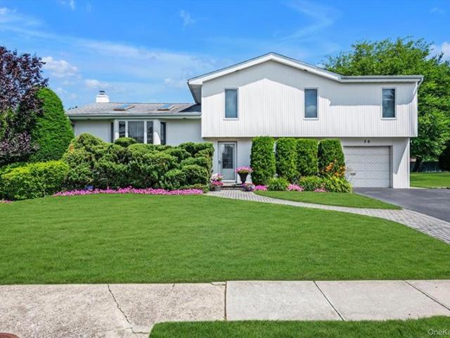 36 Sullivan Dr, Jericho, NY 11753