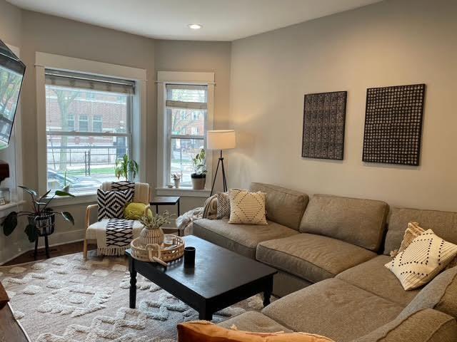 3704 N Janssen Ave, Unit 1, Chicago, IL 60613 | Compass