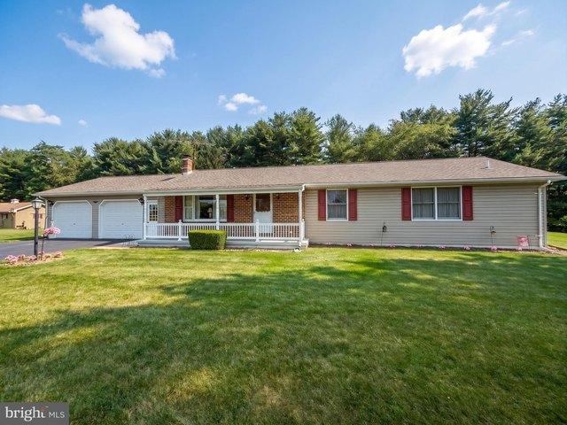 3704 Baumgardner Rd, Hanover, PA 17331