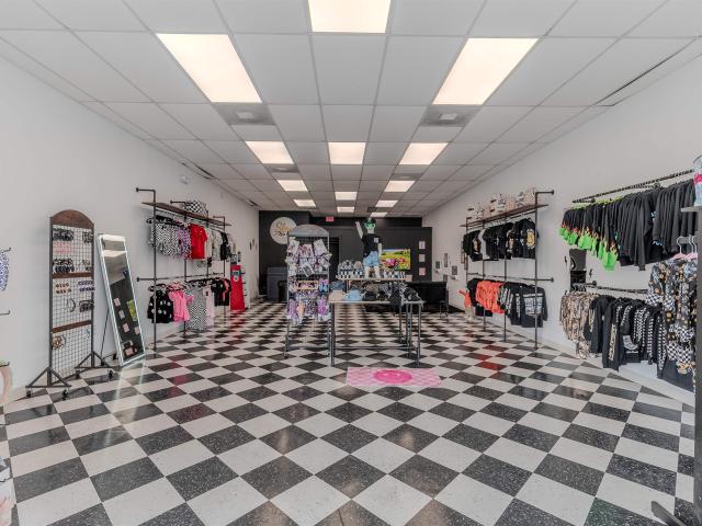 3704 Bayshore Road
