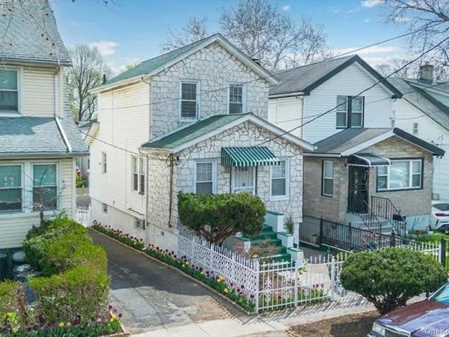 3704 Harper Ave, Bronx, NY 10466
