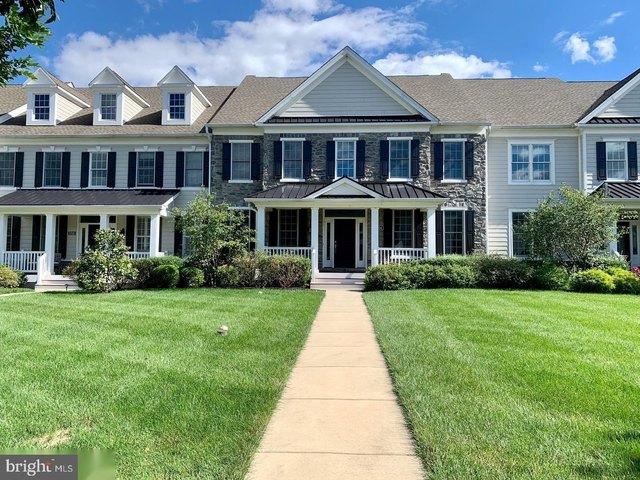 3704 Liseter Gdns, Newtown Square, PA 19073