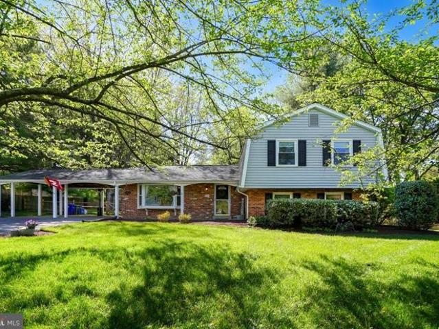 3704 Queen Mary Dr, Olney, MD 20832