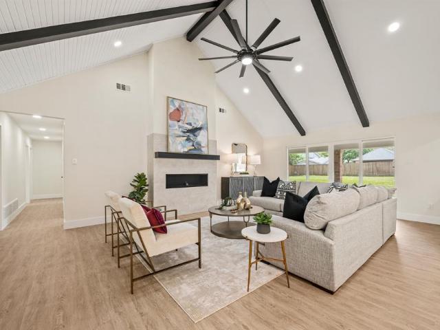 3704 Sweetbriar Lane