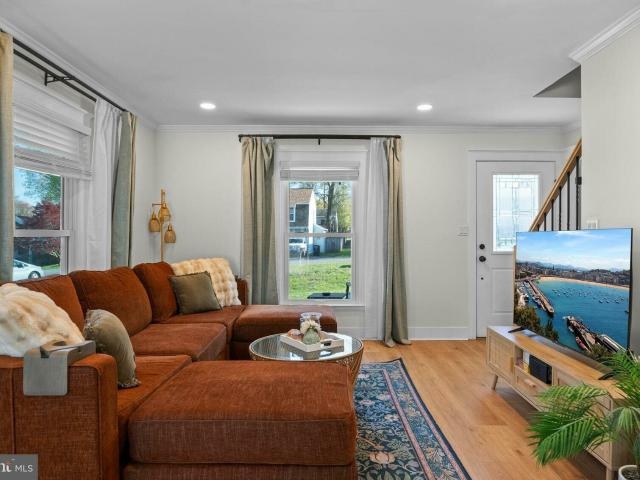3704 9th Street, North Beach, US, MD