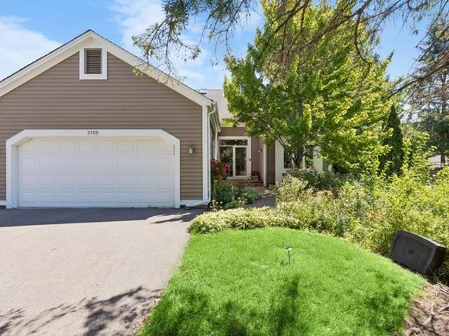3705 Oakton Rdg, Minnetonka, MN 55305