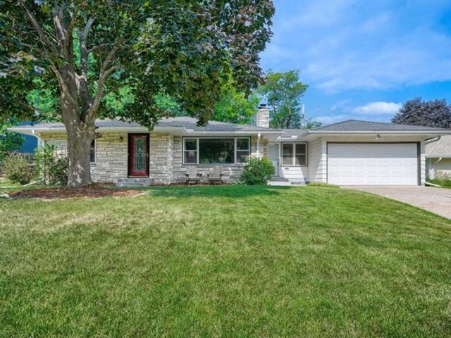 3705 Abbott Ave N, Robbinsdale, MN 55422