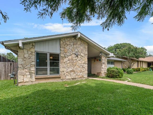 3705 Flamingo Lane