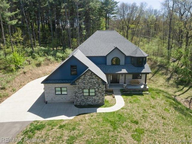 3705 High Hillcrest Dr, Marion Township, MI 48843