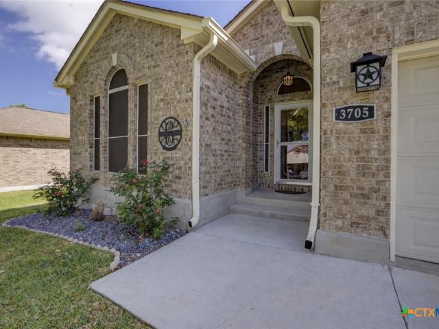3705 Hillside