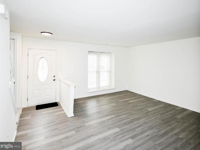 3705 Kempsford Field Place